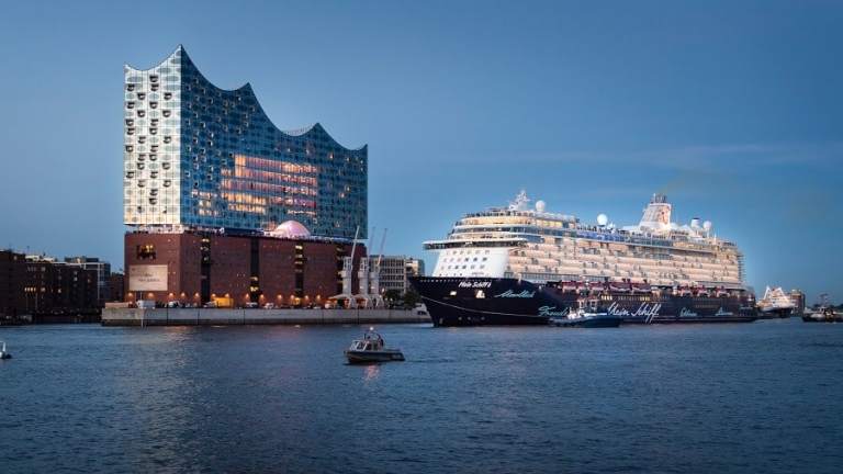 Kira Schikorr Mein Schiff 6 übernimmt das Kommando